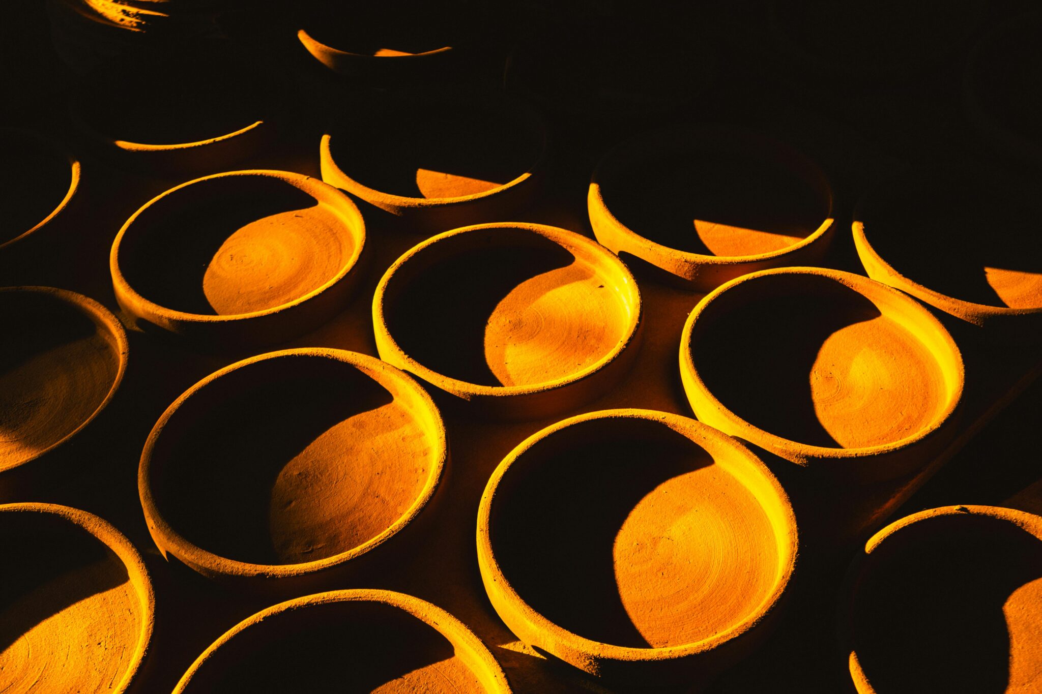 Mastering Contrast in Art: Techniques and Examples - First Draft ...